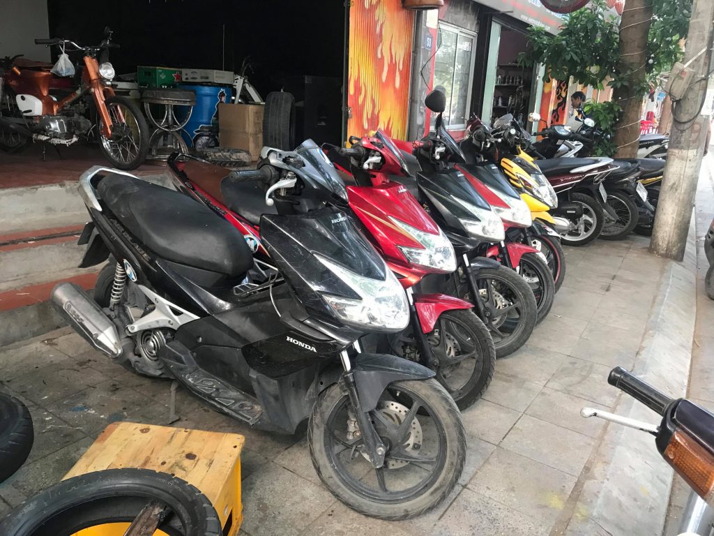 VietMotorbikes | HONDA AIR BLADE AND YAMAHA NOUVO RC FOR RENT AT ...